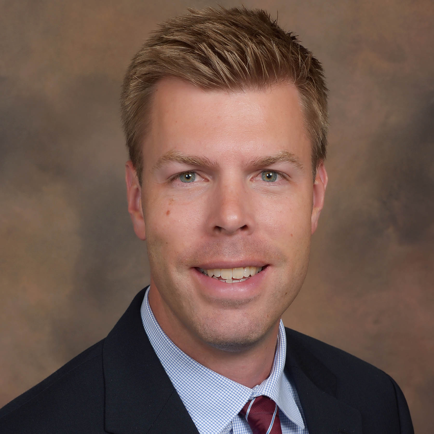 Erik Severson | Senior Vice President, Financial Advisor